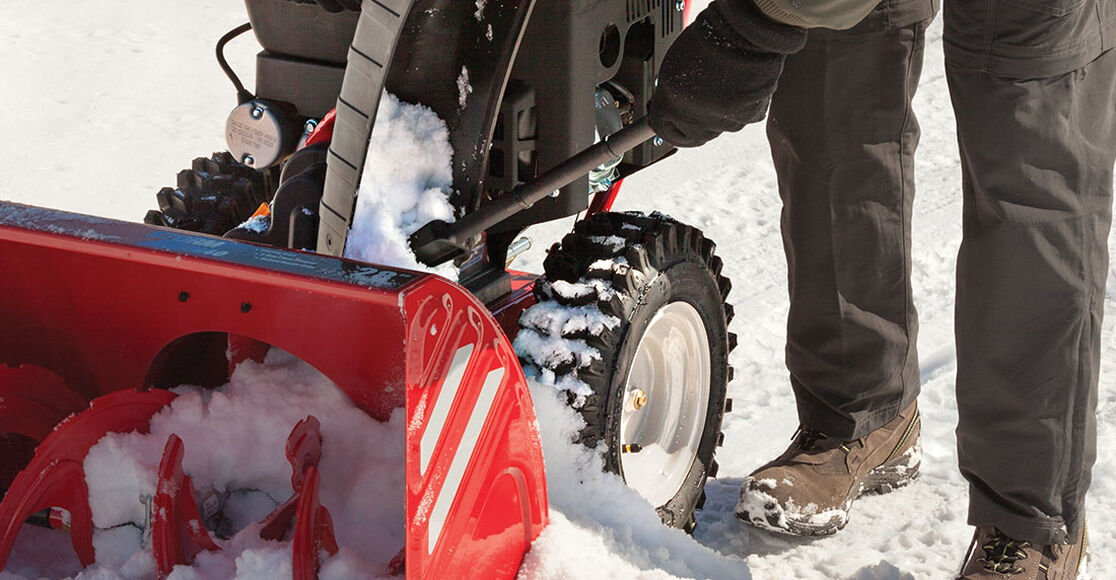 How to Clean Out a Clogged Snow Blower Chute | Troy-Bilt | Troy-Bilt CA